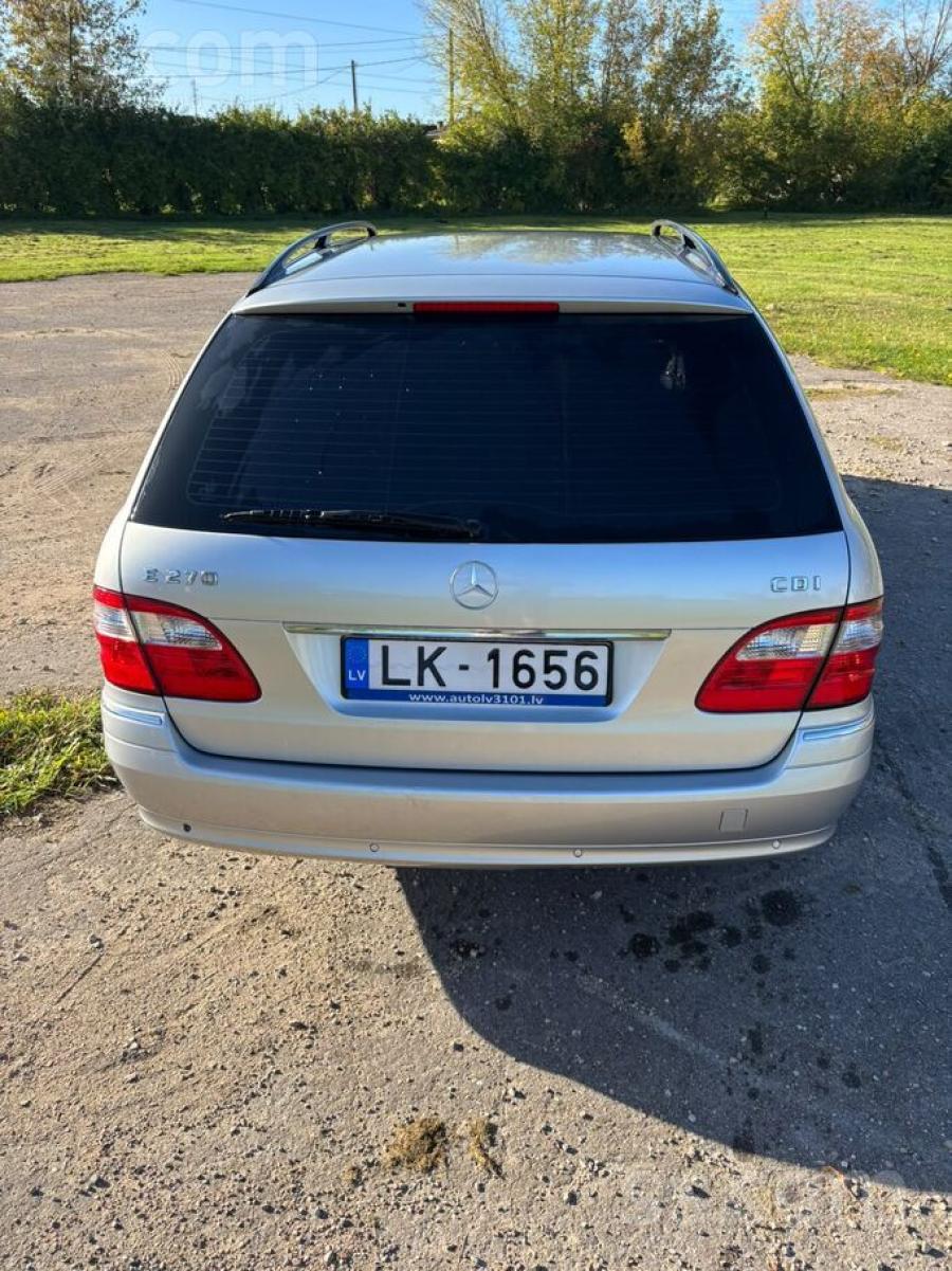 Серый Мерседес Е 270 2004 в Елгава, объемом двигателя 2.70 л и пробегом 234 тыс. км за 2890 €, фото 9 на AUTOMOTO.COM.LV