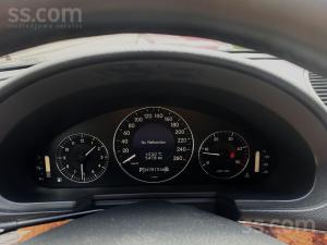 Серый Мерседес Е 270 2005 в Рига, объемом двигателя 2.70 л и пробегом 348 тыс. км за 3270 €, фото 4 на AUTOMOTO.COM.LV