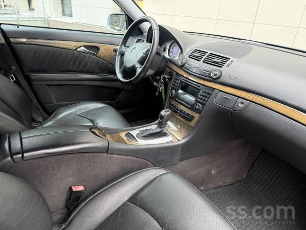 Pelēks Mercedes-Benz E 270 2005 Rīga, ar dzinēja tilpumu 2.70 L un nobraukumu 436 tūkst. km par 2990 €, foto 10 vietnē AUTOMOTO.COM.LV