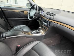 Серый Мерседес Е 270 2005 в Рига, объемом двигателя 2.70 л и пробегом 436 тыс. км за 2990 €, фото 10 на AUTOMOTO.COM.LV