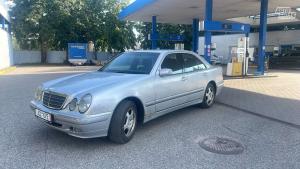 Mercedes-Benz E 270 2001 Marijampole, ar dzinēja tilpumu 2.70 L un nobraukumu 300 tūkst. km par 1700 €, foto 3 vietnē AUTOMOTO.COM.LV