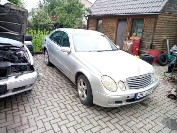 Mercedes-Benz E 270 2003 in Ludza, with an engine capacity of 2.70 L and mileage of 300 thousand km for 500 €, photo 1 on AUTOMOTO.COM.LV