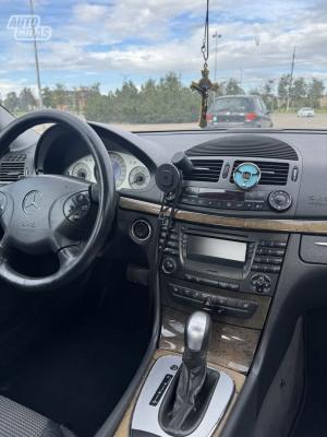Mercedes-Benz E 270 2003 in Siauliai, with an engine capacity of 2.70 L and mileage of 316 thousand km for 2450 €, photo 7 on AUTOMOTO.COM.LV
