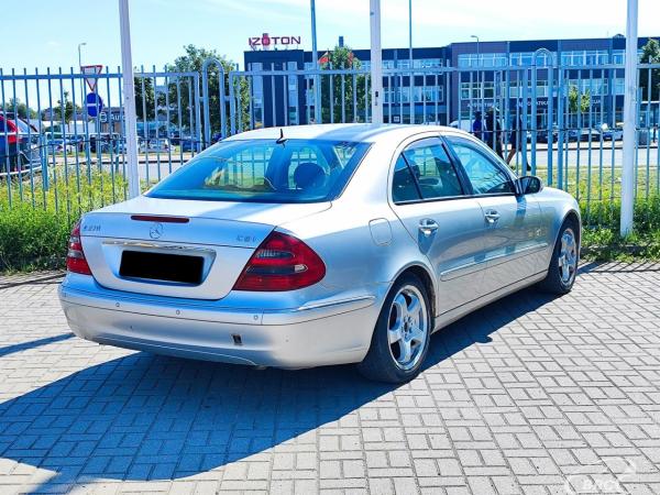 Mercedes-Benz E 270 2003 in Klaipeda, with an engine capacity of 2.69 L and mileage of 308 thousand km for 1500 €, photo 3 on AUTOMOTO.COM.LV