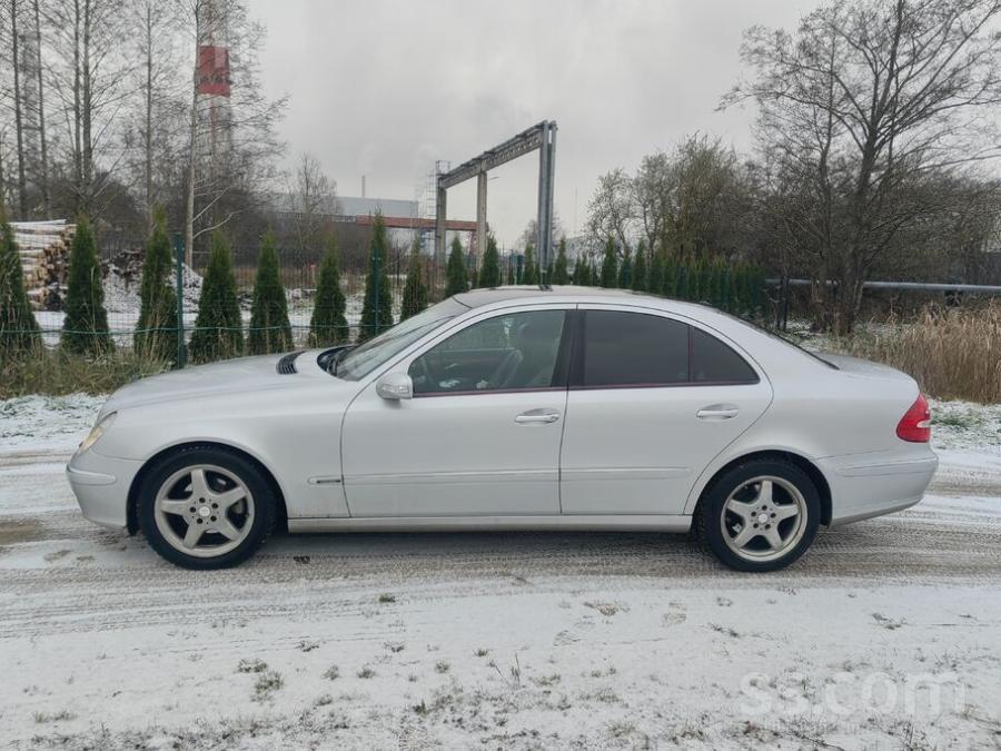 Mercedes-Benz E 270 2004 in Riga, with an engine capacity of 2.70 L and mileage of 282 thousand km for 3100 €, photo 2 on AUTOMOTO.COM.LV