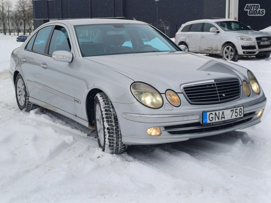 Mercedes-Benz E 270 2004 in Kaunas, with an engine capacity of 2.70 L and mileage of 320 thousand km for 2200 €, photo 4 on AUTOMOTO.COM.LV