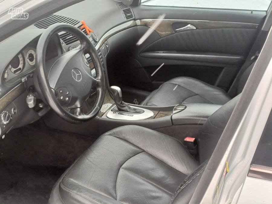 Mercedes-Benz E 270 2004 in Kaunas, with an engine capacity of 2.70 L and mileage of 320 thousand km for 2200 €, photo 5 on AUTOMOTO.COM.LV