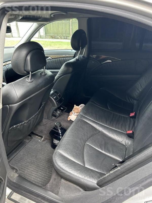 Mercedes-Benz E 270 2004 in Jelgava, with an engine capacity of 2.70 L and mileage of 387 thousand km for 2800 €, photo 8 on AUTOMOTO.COM.LV