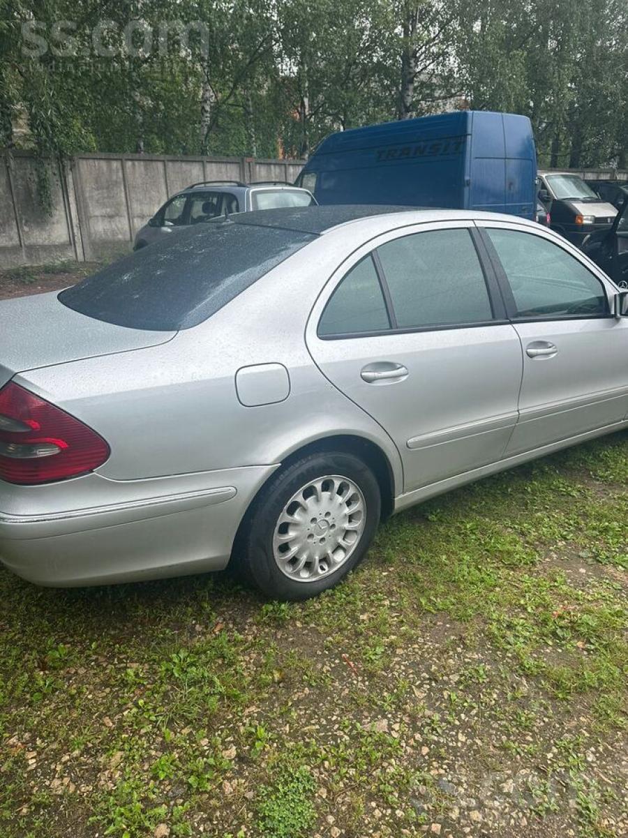 Mercedes-Benz E 270 2005 in Riga, with an engine capacity of 2.70 L and mileage of 465 thousand km for 2600 €, photo 5 on AUTOMOTO.COM.LV