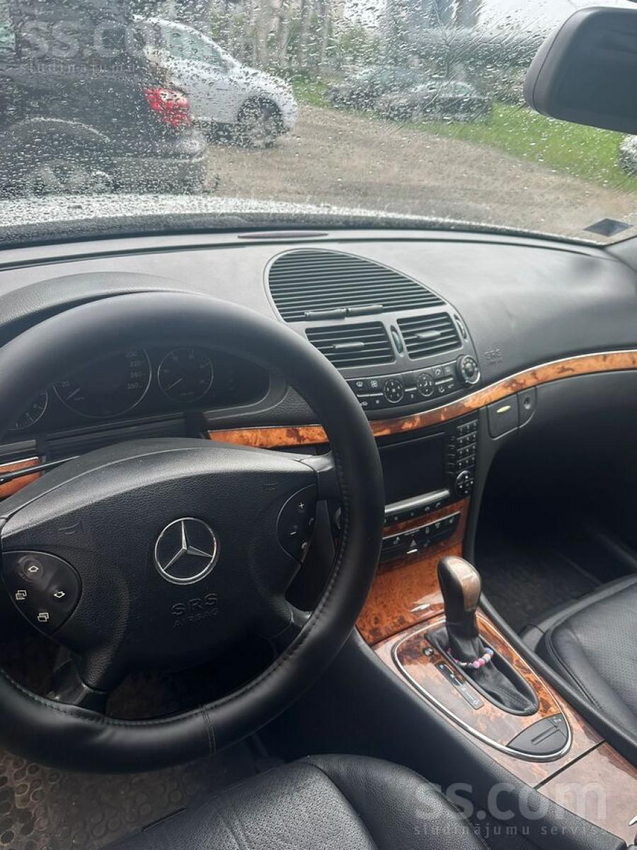 Mercedes-Benz E 270 2005 in Riga, with an engine capacity of 2.70 L and mileage of 465 thousand km for 2600 €, photo 9 on AUTOMOTO.COM.LV