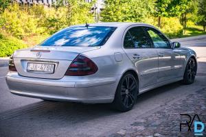 Mercedes-Benz E 270 2005 Rīga, ar dzinēja tilpumu 2.70 L un nobraukumu 389 tūkst. km par 1990 €, foto 4 vietnē AUTOMOTO.COM.LV