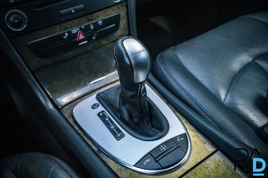 Mercedes-Benz E 270 2005 Rīga, ar dzinēja tilpumu 2.70 L un nobraukumu 389 tūkst. km par 1990 €, foto 8 vietnē AUTOMOTO.COM.LV