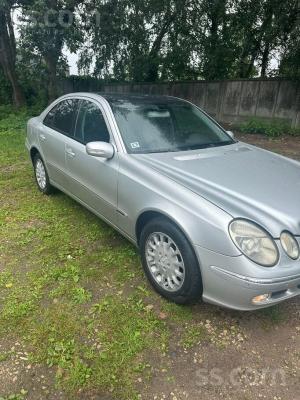 Mercedes-Benz E 270 2005 in Riga, with an engine capacity of 2.70 L and mileage of 465 thousand km for 2600 €, photo 4 on AUTOMOTO.COM.LV