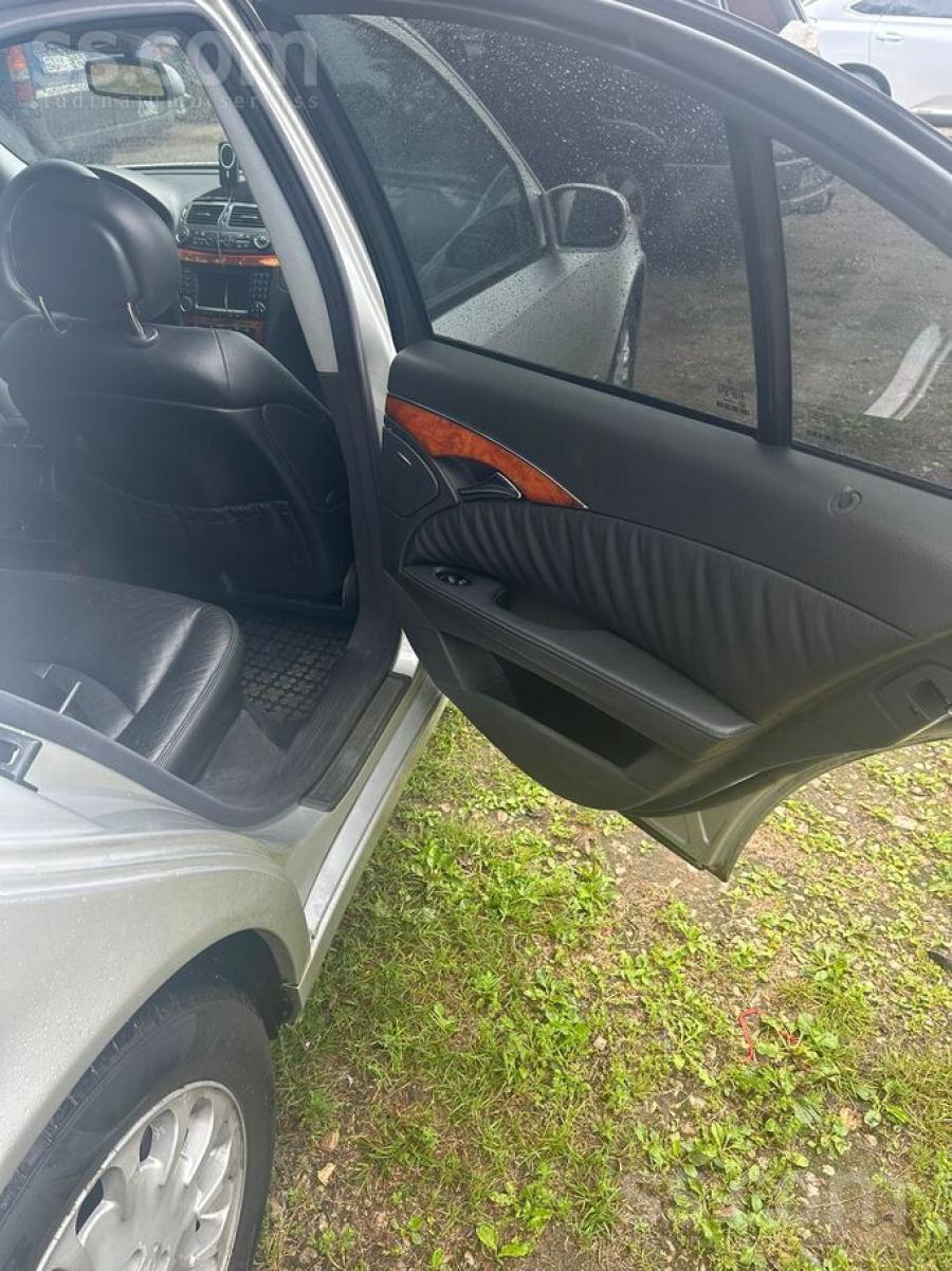 Mercedes-Benz E 270 2005 in Riga, with an engine capacity of 2.70 L and mileage of 465 thousand km for 2600 €, photo 13 on AUTOMOTO.COM.LV