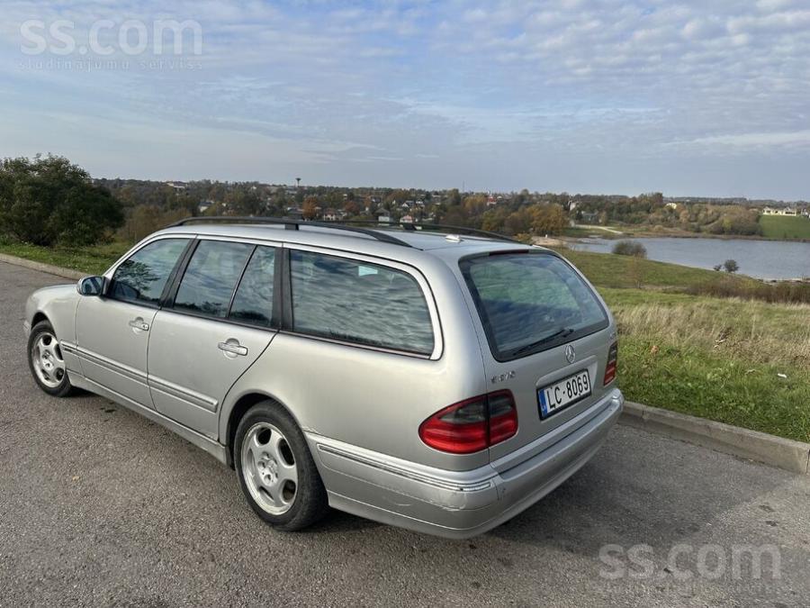 Mercedes-Benz E 270 2000 Saldus, ar dzinēja tilpumu 2.70 L un nobraukumu 300 tūkst. km par 4000 €, foto 4 vietnē AUTOMOTO.COM.LV