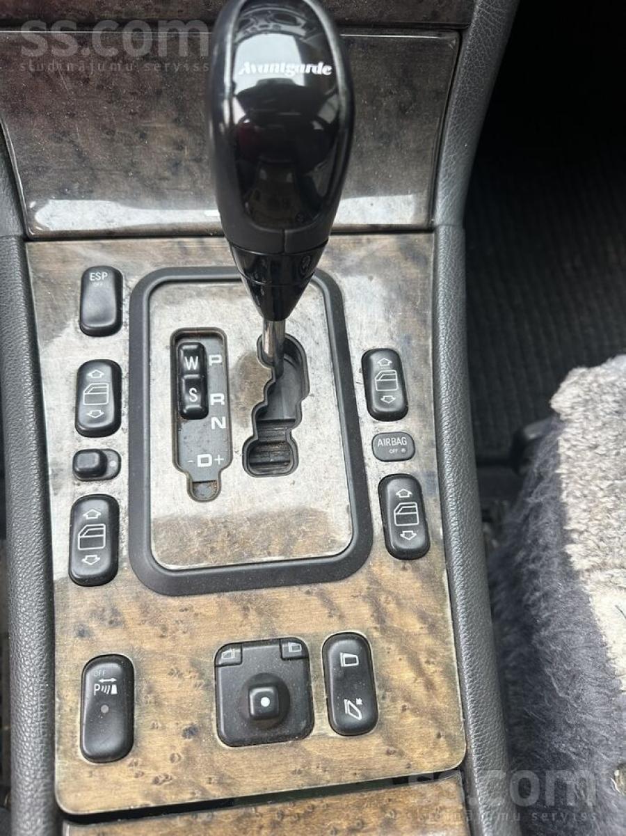Mercedes-Benz E 270 2000 Saldus, ar dzinēja tilpumu 2.70 L un nobraukumu 300 tūkst. km par 4000 €, foto 8 vietnē AUTOMOTO.COM.LV