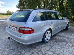 Mercedes-Benz E 270 2003 in Jelgava, with an engine capacity of 2.70 L and mileage of 382 thousand km for 1900 €, photo 4 on AUTOMOTO.COM.LV