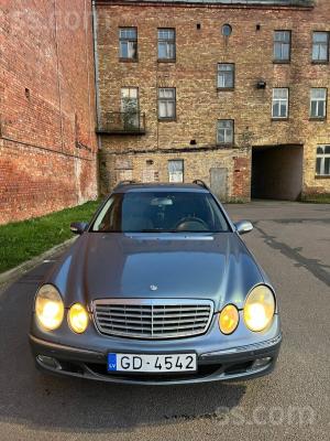 Mercedes-Benz E 270 2003 Liepāja, ar dzinēja tilpumu 2.70 L un nobraukumu 490 tūkst. km par 2750 €, foto 3 vietnē AUTOMOTO.COM.LV