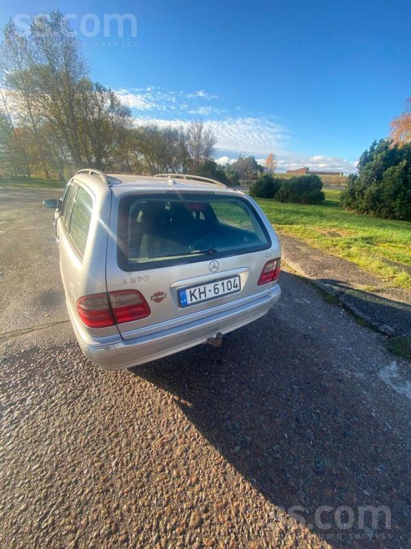 Mercedes-Benz E 270 2003 in Liepaja, with an engine capacity of 2.70 L and mileage of 380 thousand km for 1429 €, photo 2 on AUTOMOTO.COM.LV