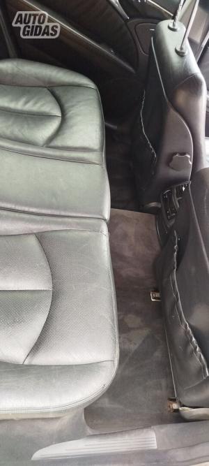 Mercedes-Benz E 270 2003 Jurbarkas, ar dzinēja tilpumu 2.70 L un nobraukumu 296 tūkst. km par 1800 €, foto 15 vietnē AUTOMOTO.COM.LV