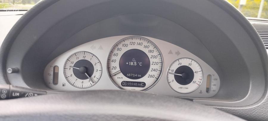 Mercedes-Benz E 270 2003 Jurbarkas, ar dzinēja tilpumu 2.70 L un nobraukumu 296 tūkst. km par 1800 €, foto 21 vietnē AUTOMOTO.COM.LV