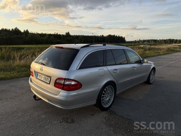 Mercedes-Benz E 270 2004 in Bauska, with an engine capacity of 2.70 L and mileage of 346 thousand km for 2600 €, photo 4 on AUTOMOTO.COM.LV