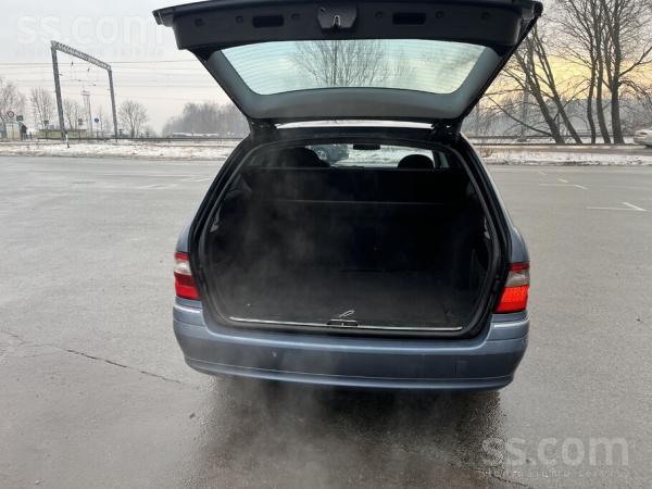 Mercedes-Benz E 270 2004 in Riga, with an engine capacity of 2.70 L and mileage of 413 thousand km for 2500 €, photo 5 on AUTOMOTO.COM.LV