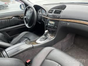Mercedes-Benz E 270 2004 Rīga, ar dzinēja tilpumu 2.70 L un nobraukumu 413 tūkst. km par 2500 €, foto 9 vietnē AUTOMOTO.COM.LV