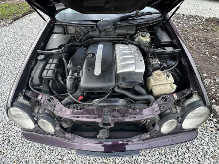 Violets Mercedes-Benz E 270 2001 Tallina, ar dzinēja tilpumu 0.00 L un nobraukumu 375 tūkst. km par 8900 €, foto 7 vietnē AUTOMOTO.COM.LV