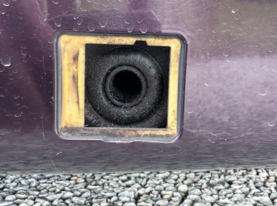 Violets Mercedes-Benz E 270 2001 Tallina, ar dzinēja tilpumu 0.00 L un nobraukumu 375 tūkst. km par 8900 €, foto 30 vietnē AUTOMOTO.COM.LV