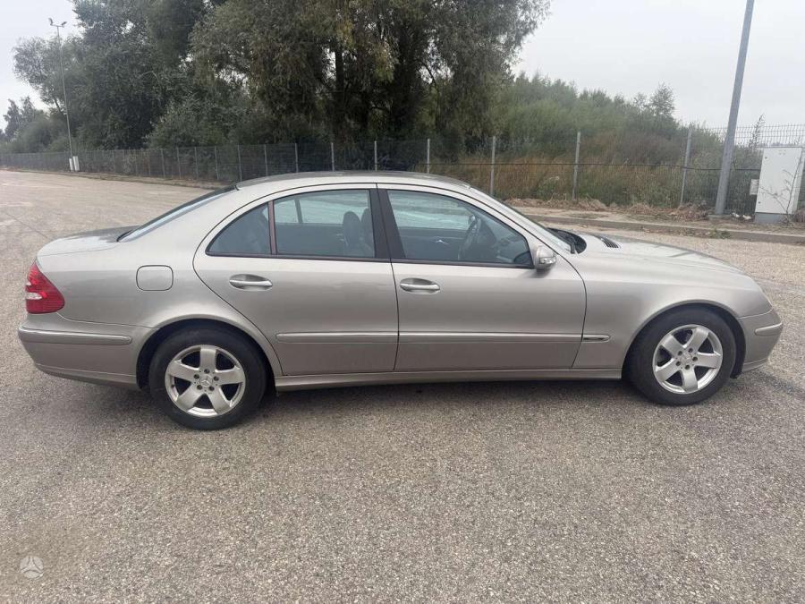 Dzeltens Mercedes-Benz E 270 2003 Marijampole, ar dzinēja tilpumu 2.70 L un nobraukumu 367 tūkst. km par 2700 €, foto 7 vietnē AUTOMOTO.COM.LV