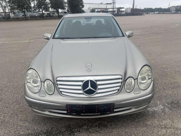 Dzeltens Mercedes-Benz E 270 2003 Marijampole, ar dzinēja tilpumu 2.70 L un nobraukumu 367 tūkst. km par 2700 €, foto 9 vietnē AUTOMOTO.COM.LV