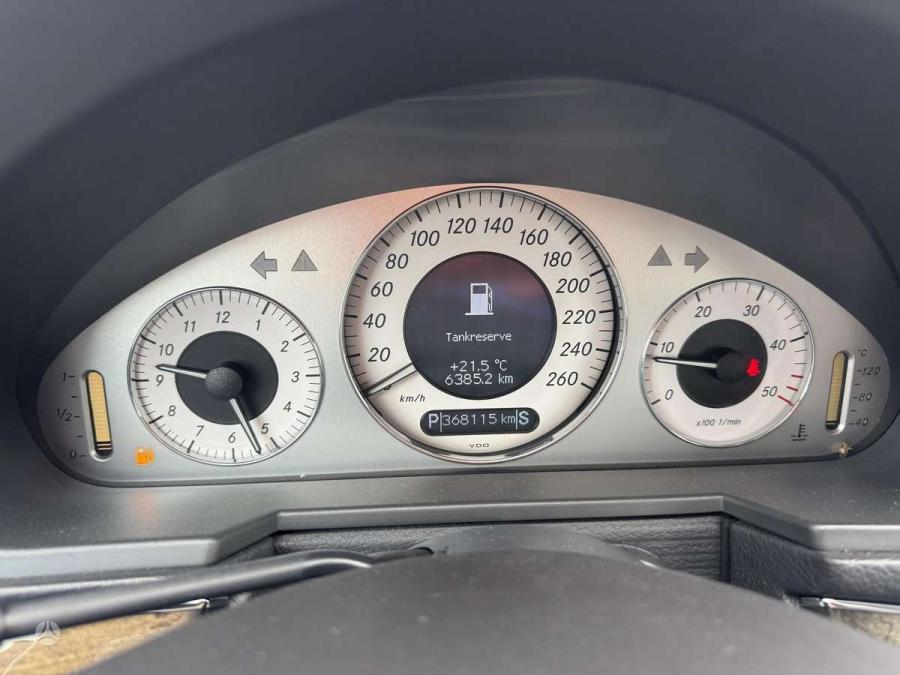Dzeltens Mercedes-Benz E 270 2003 Marijampole, ar dzinēja tilpumu 2.70 L un nobraukumu 367 tūkst. km par 2700 €, foto 16 vietnē AUTOMOTO.COM.LV