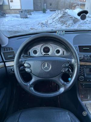 Melns Mercedes-Benz E 280 2007 Vievis, ar dzinēja tilpumu 2.99 L un nobraukumu 390 tūkst. km par 2000 €, foto 12 vietnē AUTOMOTO.COM.LV