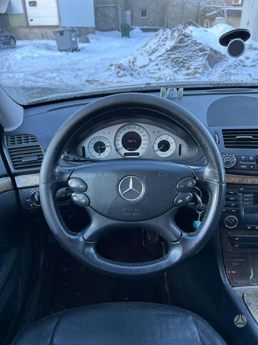 Melns Mercedes-Benz E 280 2007 Vievis, ar dzinēja tilpumu 2.99 L un nobraukumu 390 tūkst. km par 2000 €, foto 12 vietnē AUTOMOTO.COM.LV
