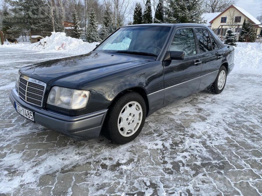 Melns Mercedes-Benz E 280 1995 Jelgava, ar dzinēja tilpumu 2.80 L un nobraukumu 249 tūkst. km par 9100 €, foto 1 vietnē AUTOMOTO.COM.LV