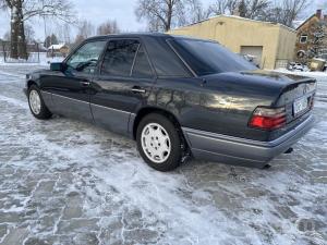Melns Mercedes-Benz E 280 1995 Jelgava, ar dzinēja tilpumu 2.80 L un nobraukumu 249 tūkst. km par 9100 €, foto 3 vietnē AUTOMOTO.COM.LV