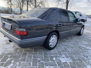 Melns Mercedes-Benz E 280 1995 Jelgava, ar dzinēja tilpumu 2.80 L un nobraukumu 249 tūkst. km par 9100 €, foto 5 vietnē AUTOMOTO.COM.LV