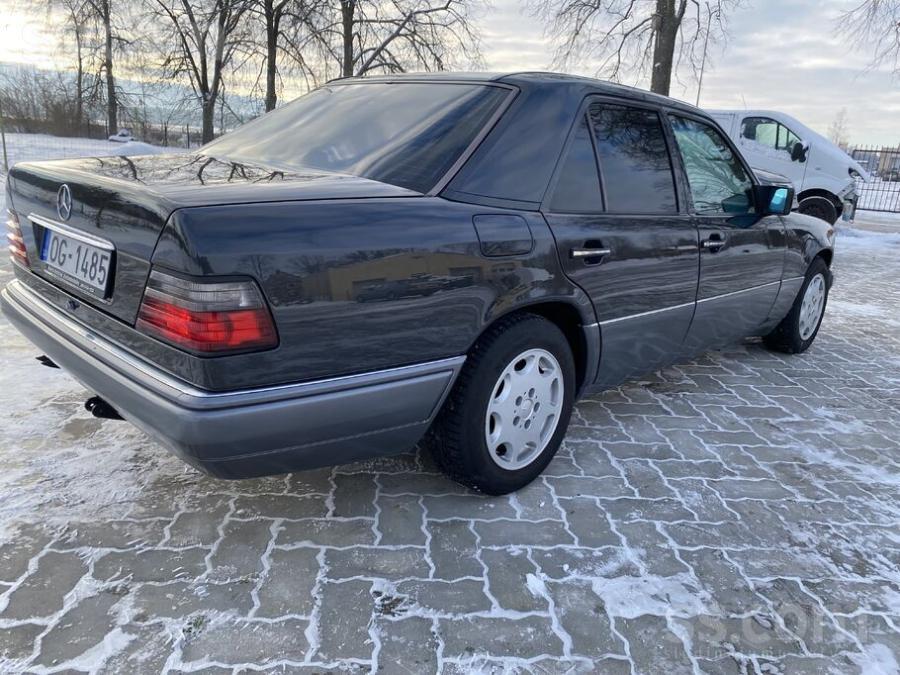 Melns Mercedes-Benz E 280 1995 Jelgava, ar dzinēja tilpumu 2.80 L un nobraukumu 249 tūkst. km par 9100 €, foto 5 vietnē AUTOMOTO.COM.LV
