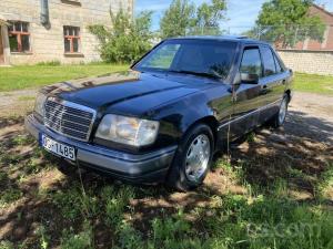 Черный Мерседес Е 280 1995 в Елгава, объемом двигателя 2.80 л и пробегом 250 тыс. км за 7500 €, фото 7 на AUTOMOTO.COM.LV