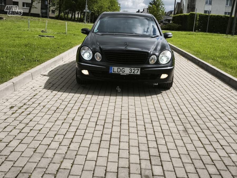 Black Mercedes-Benz E 280 2004 in Telschi, with an engine capacity of 3.20 L and mileage of 350 thousand km for 2650 €, photo 1 on AUTOMOTO.COM.LV