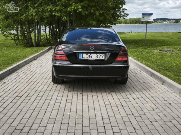 Black Mercedes-Benz E 280 2004 in Telschi, with an engine capacity of 3.20 L and mileage of 350 thousand km for 2650 €, photo 2 on AUTOMOTO.COM.LV