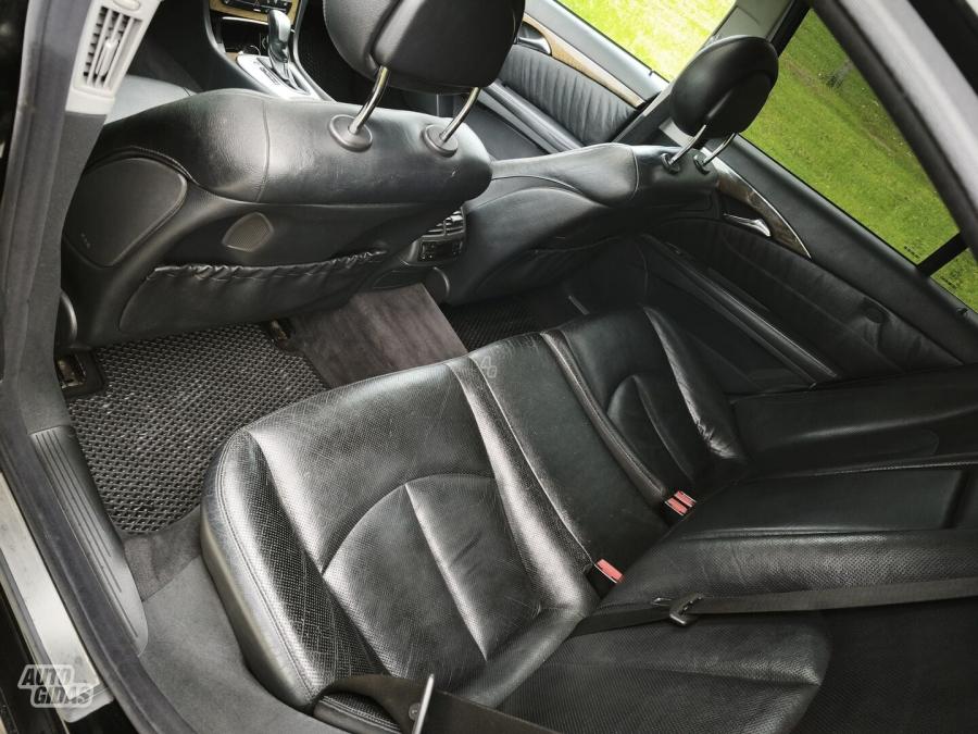 Black Mercedes-Benz E 280 2004 in Telschi, with an engine capacity of 3.20 L and mileage of 350 thousand km for 2650 €, photo 7 on AUTOMOTO.COM.LV
