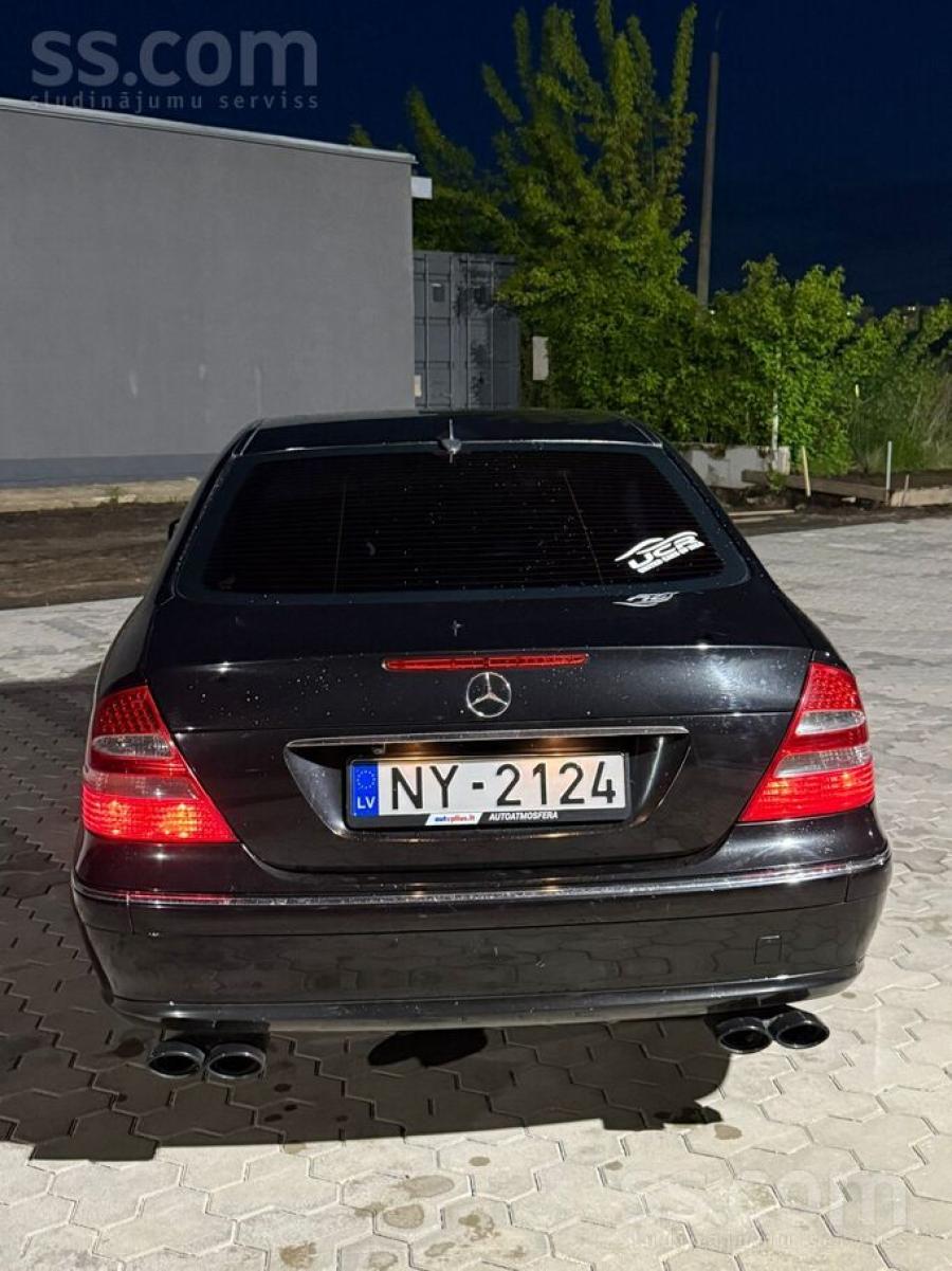 Melns Mercedes-Benz E 280 2005 Daugavpils, ar dzinēja tilpumu 3.00 L un nobraukumu 308 tūkst. km par 2690 €, foto 8 vietnē AUTOMOTO.COM.LV