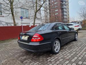 Black Mercedes-Benz E 280 2005 in Klaipeda, with an engine capacity of 3.00 L and mileage of 280 thousand km for 3500 €, photo 4 on AUTOMOTO.COM.LV