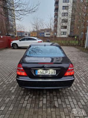 Black Mercedes-Benz E 280 2005 in Klaipeda, with an engine capacity of 3.00 L and mileage of 280 thousand km for 3500 €, photo 6 on AUTOMOTO.COM.LV