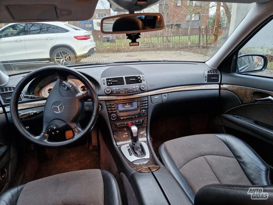 Black Mercedes-Benz E 280 2005 in Klaipeda, with an engine capacity of 3.00 L and mileage of 280 thousand km for 3500 €, photo 11 on AUTOMOTO.COM.LV