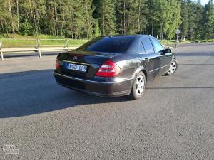 Melns Mercedes-Benz E 280 2005 Zarasai, ar dzinēja tilpumu 3.20 L un nobraukumu 425 tūkst. km par 2600 €, foto 6 vietnē AUTOMOTO.COM.LV