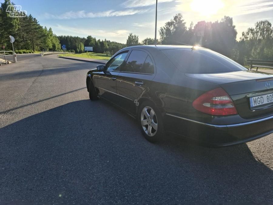 Melns Mercedes-Benz E 280 2005 Zarasai, ar dzinēja tilpumu 3.20 L un nobraukumu 425 tūkst. km par 2600 €, foto 8 vietnē AUTOMOTO.COM.LV