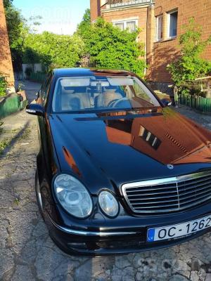 Melns Mercedes-Benz E 280 2005 Rīga, ar dzinēja tilpumu 3.20 L un nobraukumu 340 tūkst. km par 2200 €, foto  vietnē AUTOMOTO.COM.LV